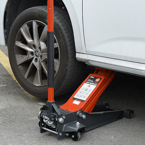 GATO DE CARRETILLA 3 TONELADAS - T840030D | Suministros Dama